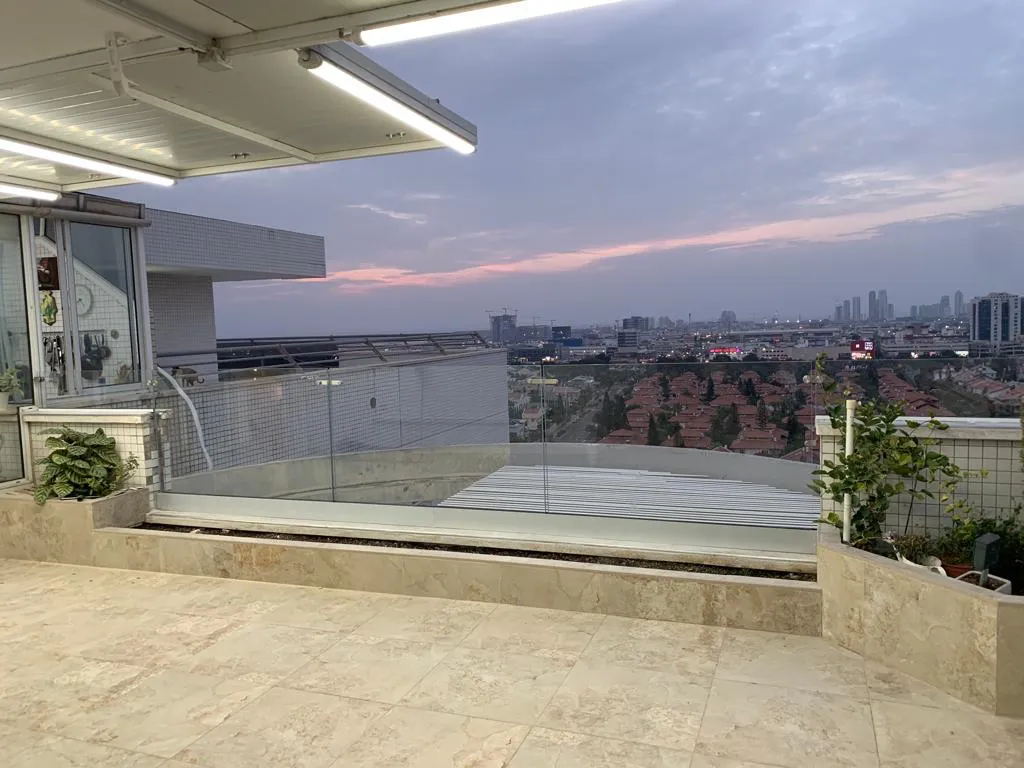 החלפת מעקה מרפסת - JANOR